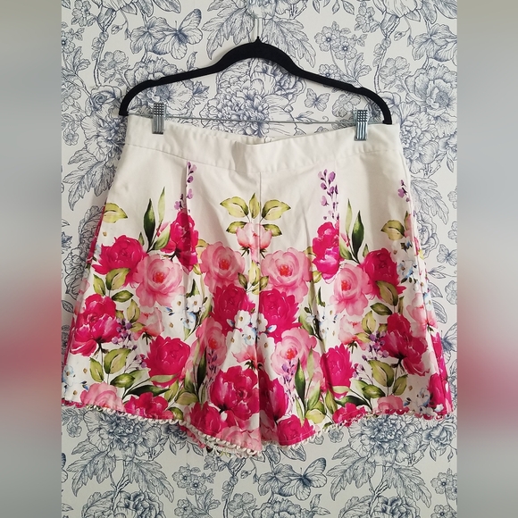 Boston Proper | Shorts | Boston Proper Floral Shorts | Poshmark